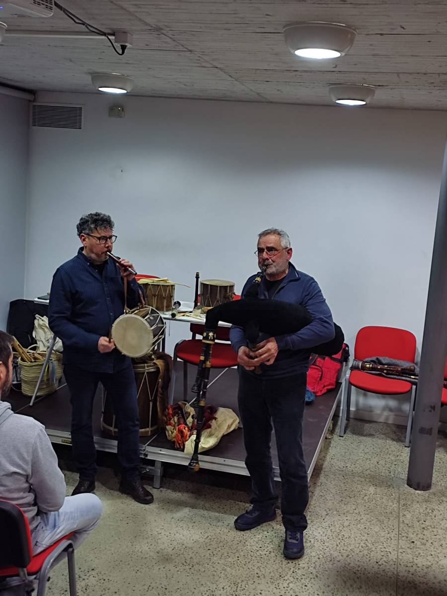 Manacor rememora els 40 anys de la colla de xeremiers de Tomàs Salom i ...